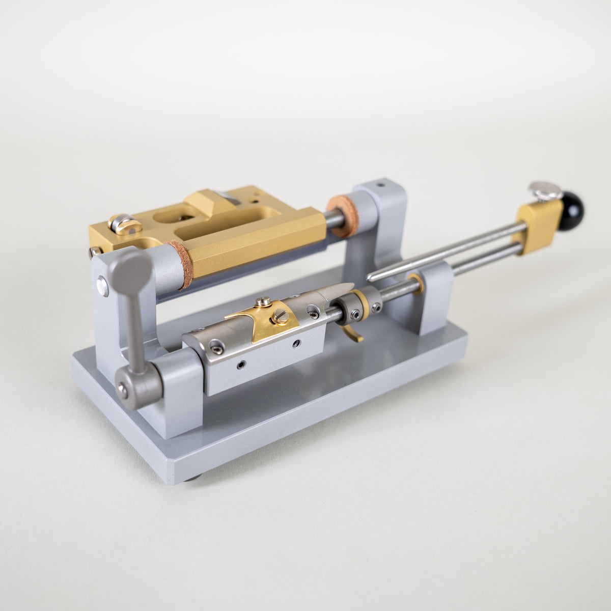 Oboe profiling machine with changeable pattern block – Georg Rieger